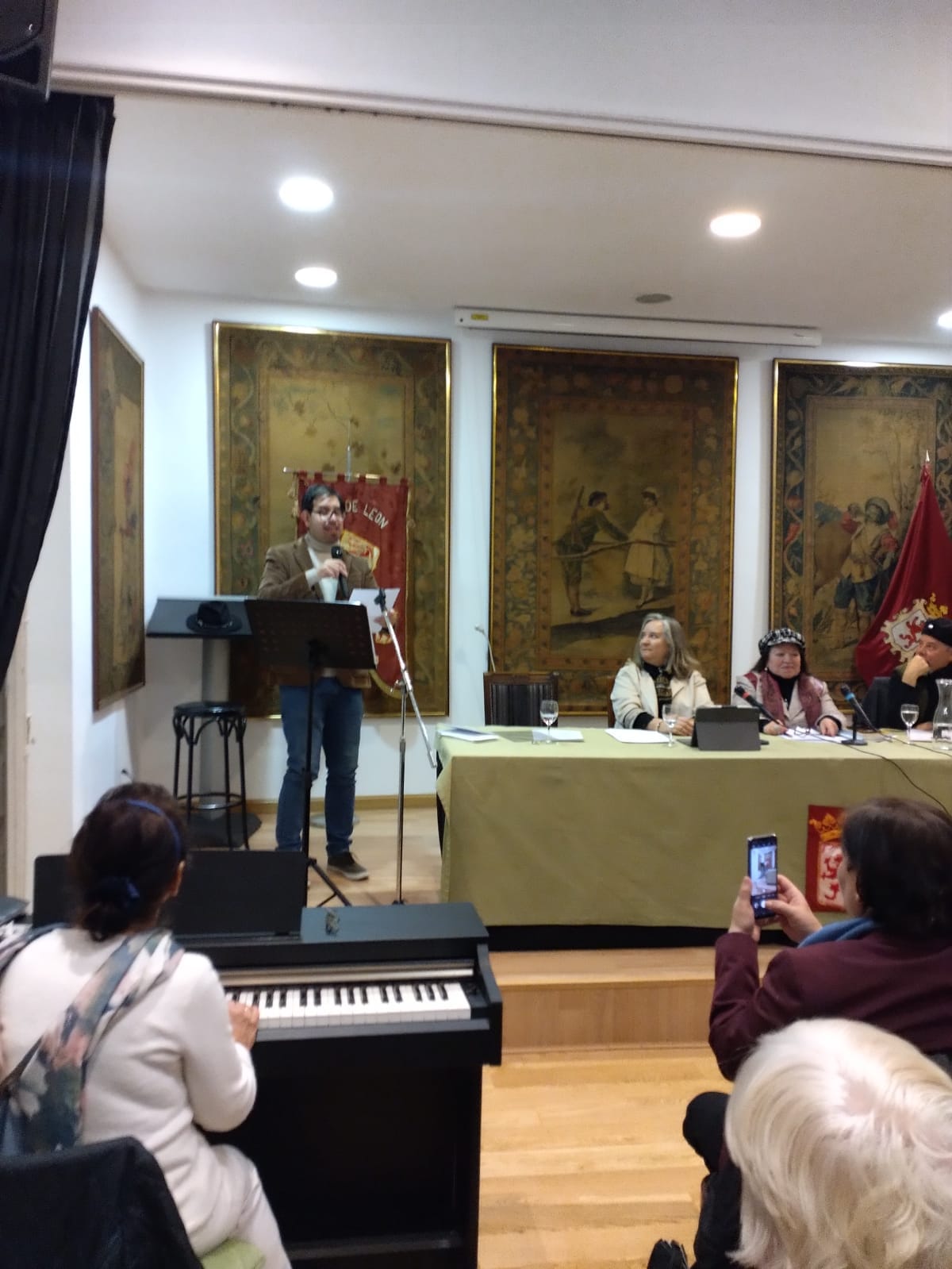 Velada poética en la Casa de León – Parte 1 | David Alvarez Sanchez